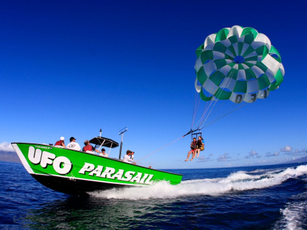 UFO Parasail Adventure - Best Kona Parasailing Tour - Big Island - VELTRA