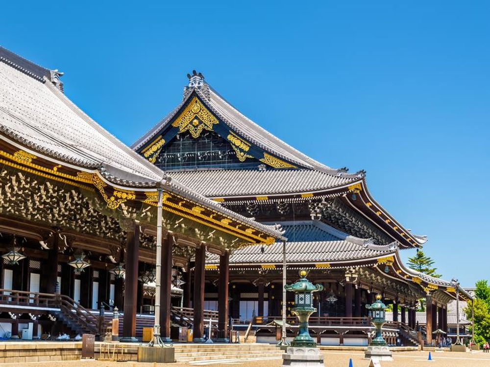 Kyoto Half-Day Walking Tour to Higashi Honganji & Gojo Rakuen with Tea ...