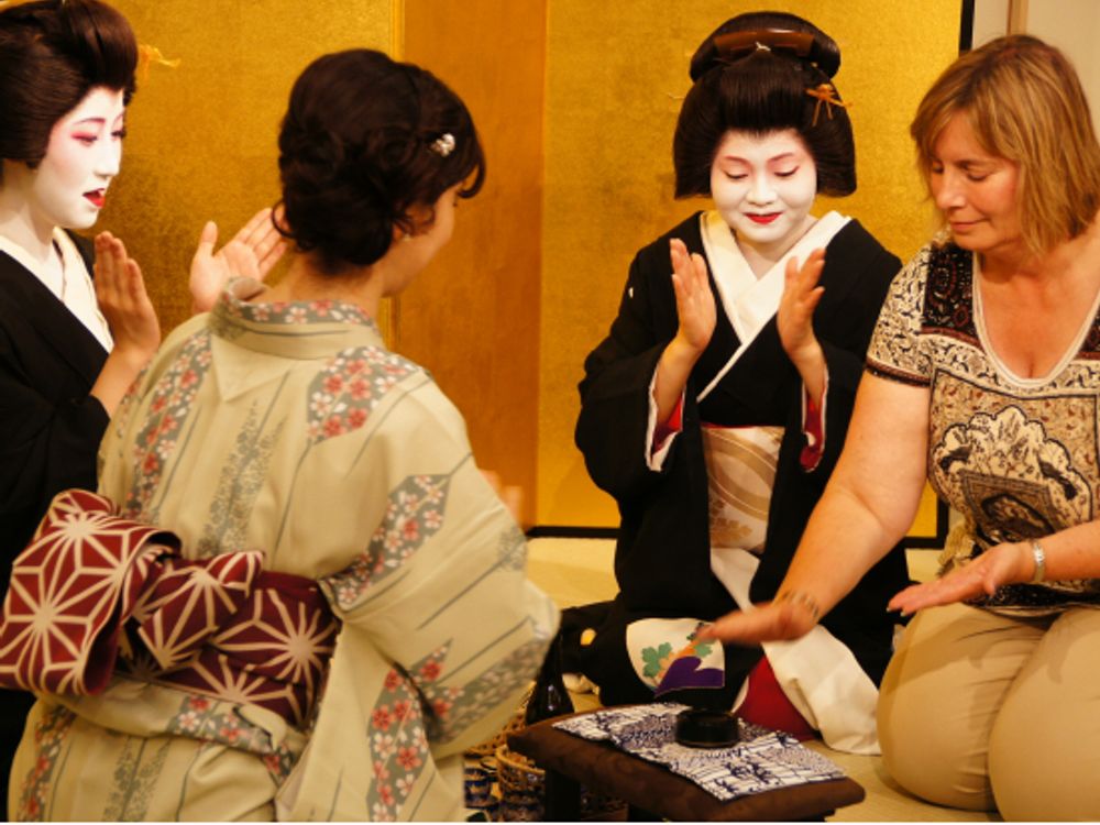 Special Geisha Performance, Fun Games and Traditional Dinner in Central ...