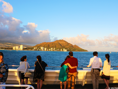Star of Honolulu Sunset Dinner Cruise with Polynesian Show & Live ...