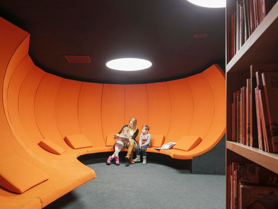 フィンランドの教育スタディツアー 子どもの教育文化・遊び場見学 中央図書館Oodi・市立博物館など＜0歳から参加可／日本語／昼食付／ヘルシンキ ...