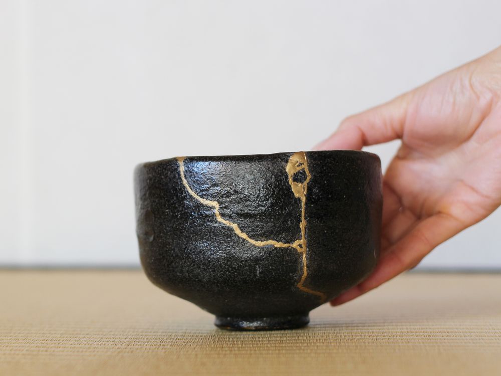 Kintsugi Workshop in Tokyo: Repair Pottery with Gold at Kuge Crafts ...