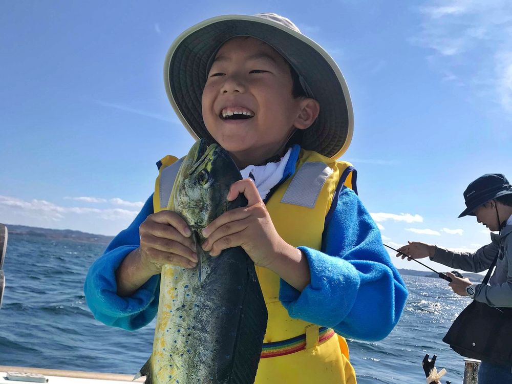 船釣り体験 手ぶらでOK♪ 憧れの玄界灘で釣りを体験！インストラクターのサポート付きで初心者も安心＜3・5・10時間／壱岐市＞ | 壱岐の観光&遊び・体験・レジャー専門予約サイト VELTRA ...