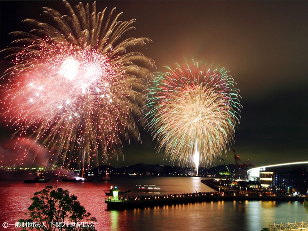 【8/13(火) 開催】福岡発着 第40回 関門海峡花火大会バスツアー ＜団体エリアにて鑑賞＞ | 福岡の観光&遊び・体験・レジャー専門予約サイト VELTRA(ベルトラ)