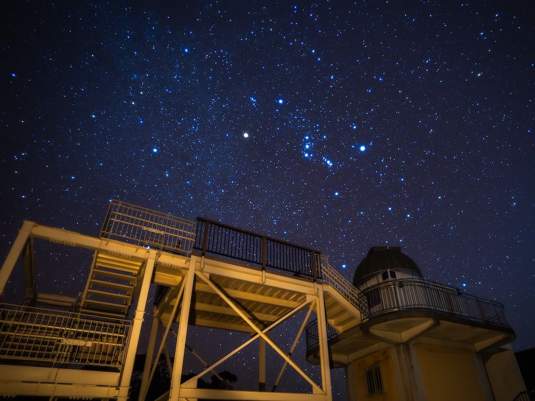 天文台つき星空観望ツアー やんばるの夜空を星空ソムリエがご案内 ＜約1時間15分／国頭村森林公園＞ | 沖縄本島の観光・オプショナルツアー専門 VELTRA(ベルトラ)