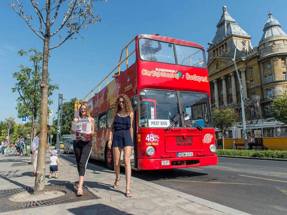 ブダペスト 乗り降り自由オープントップバス チケット事前予約 ボート＆ウォーキングツアー付＜24時間or48時間or72時間チケット／日本語オーディオガイド＞ | ハンガリー（ハンガリー）旅行 ...